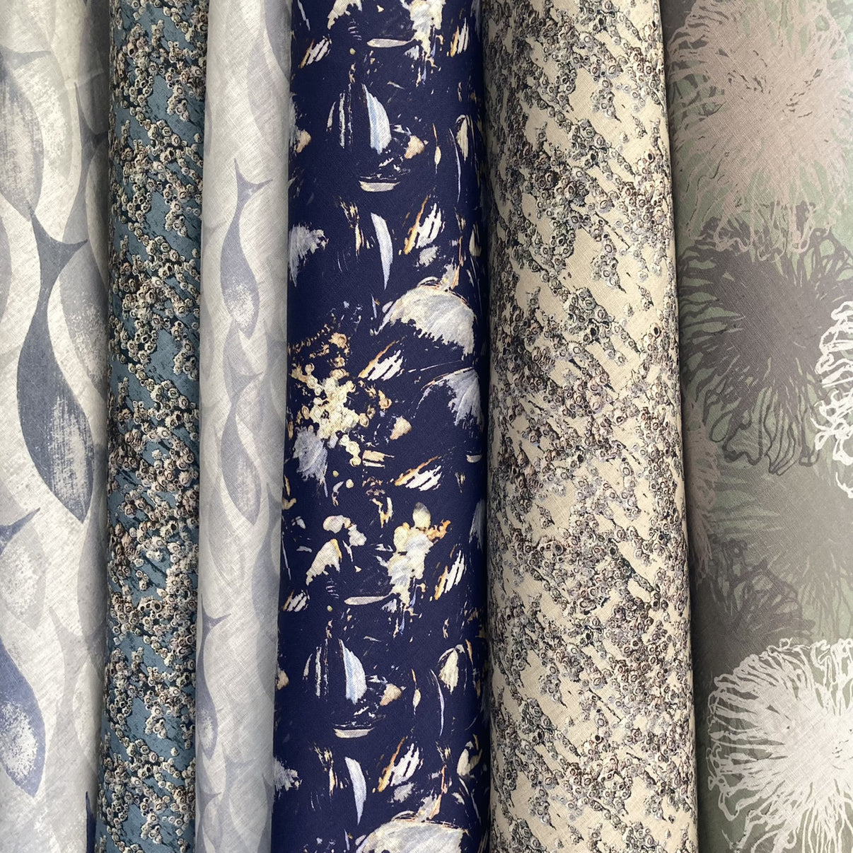 NEW Barnacles Blue Tide Linen – Juliette O Designs